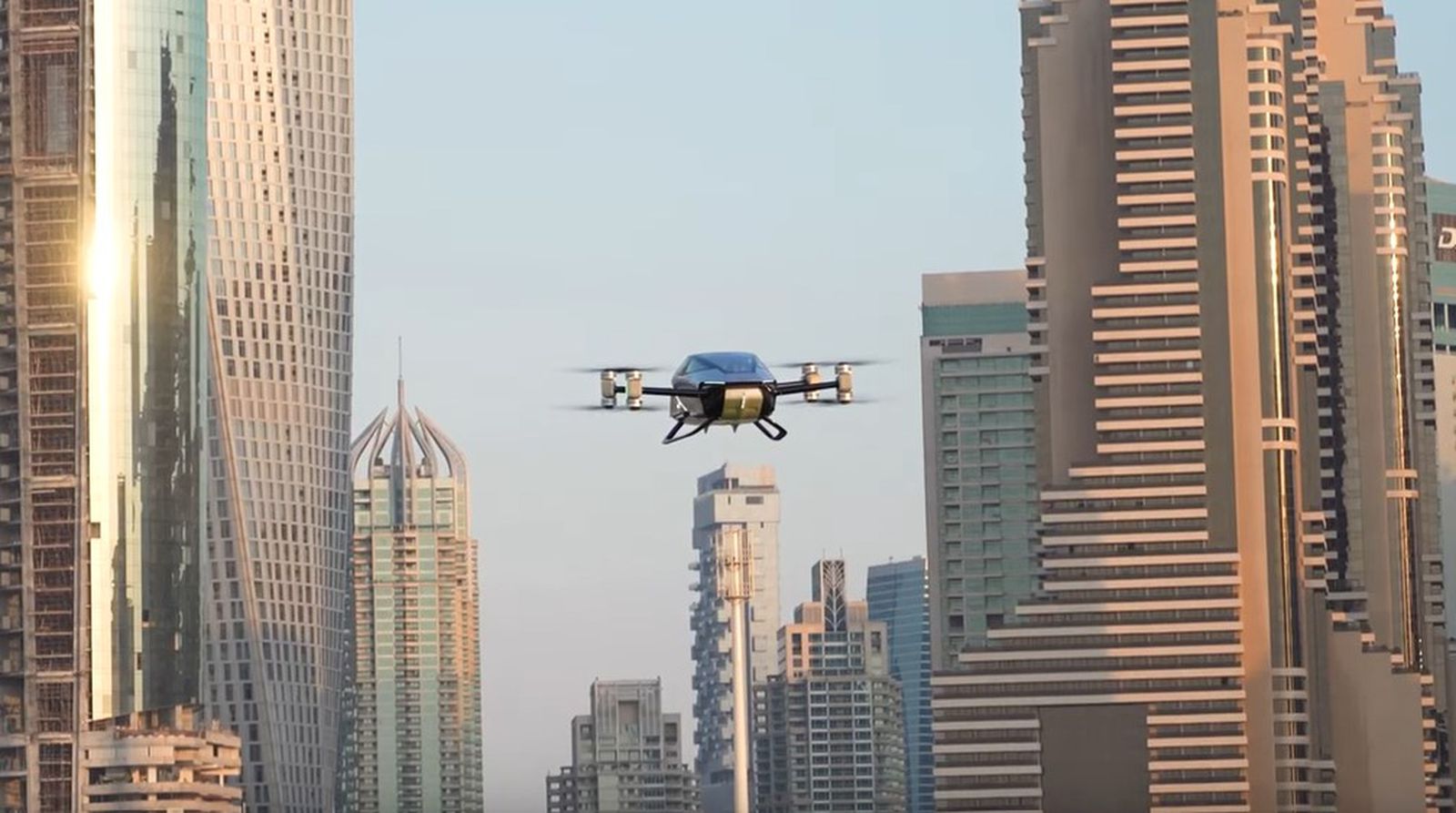 (VIDEO) Kinezi u Dubaiju javno izveli prvi međunarodni let letećeg ...